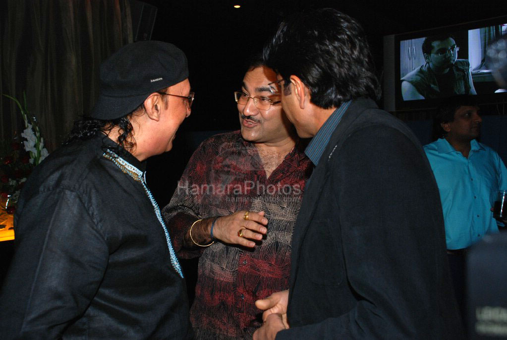 Bali Brahmabhatt, Sudesh Bhonsle, Dr. Manoj Kumar Gupta at the launch of Duniya Ki Aisi Taisi ...